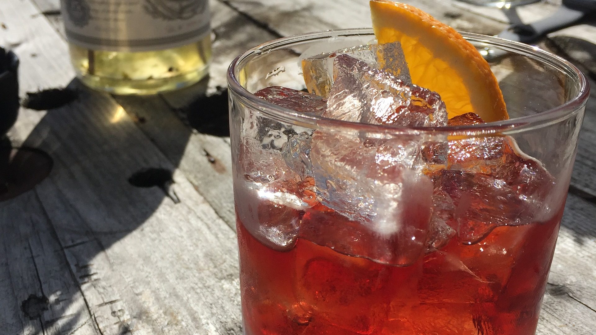 Why We Should Use Mist In Drinks